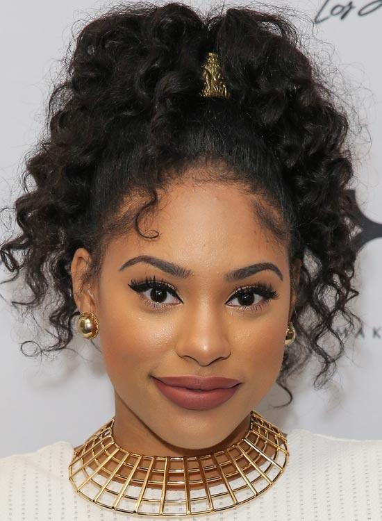 55 Amazing And Easy Hairstyles For Frizzy Hair