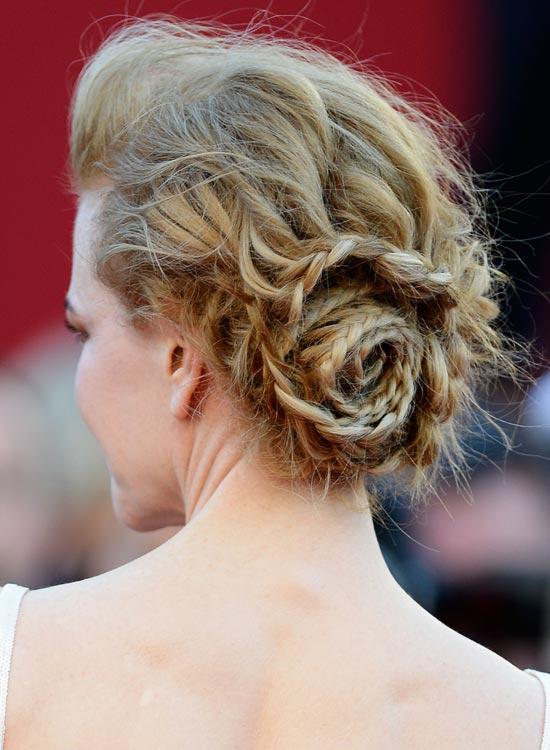55 Amazing And Easy Hairstyles For Frizzy Hair