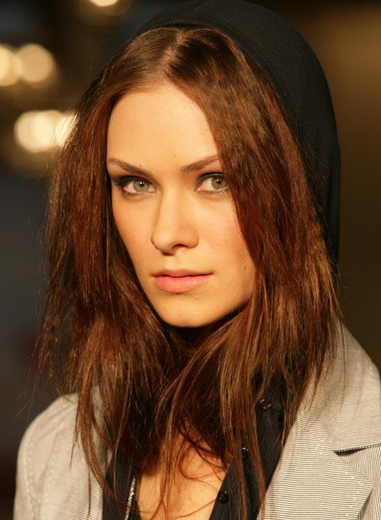 55 Amazing And Easy Hairstyles For Frizzy Hair