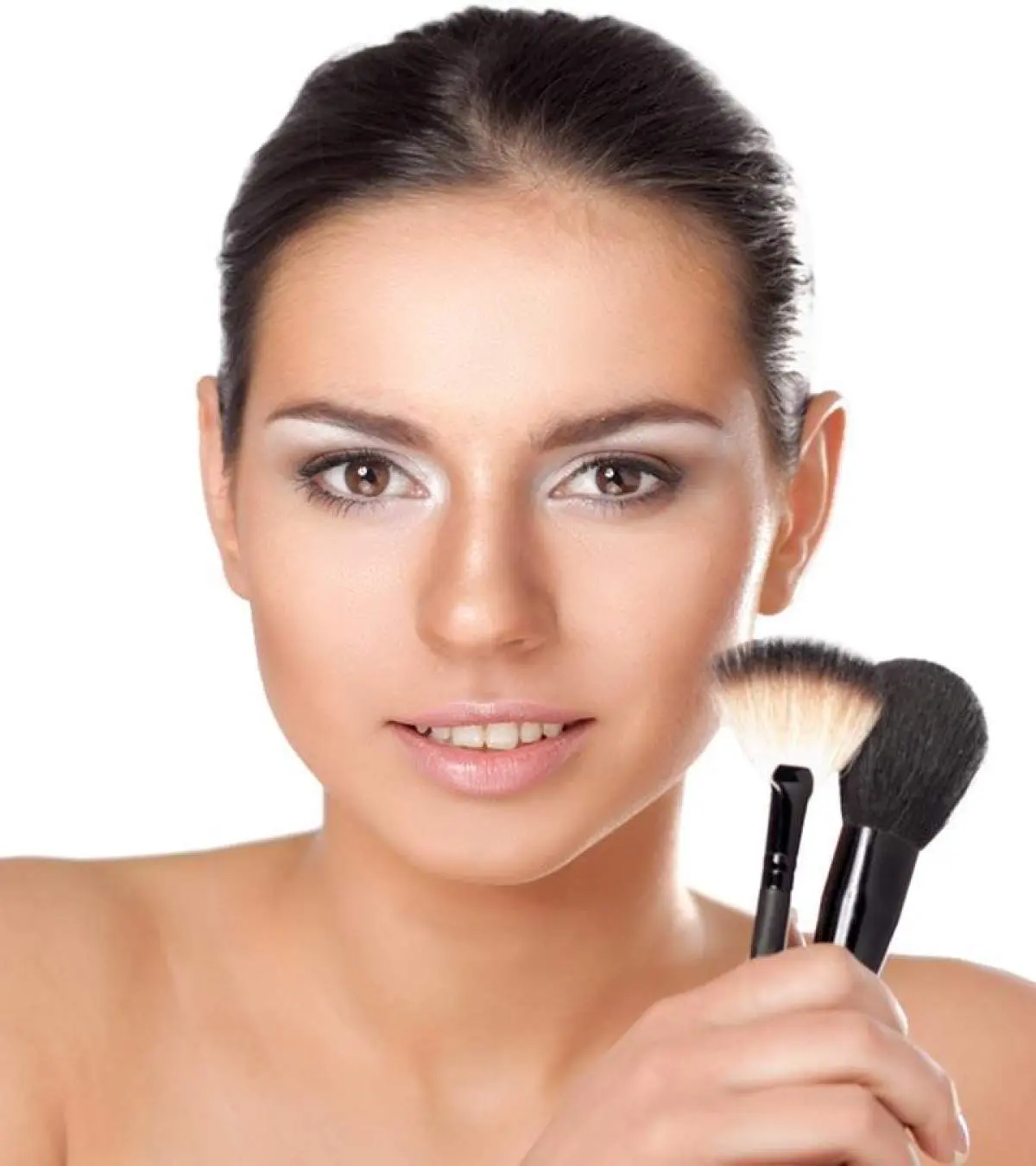 How To Apply Blush On A Round Face: 6 Simple Steps