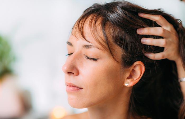 How To Protect The Hair While Swimming Every Day