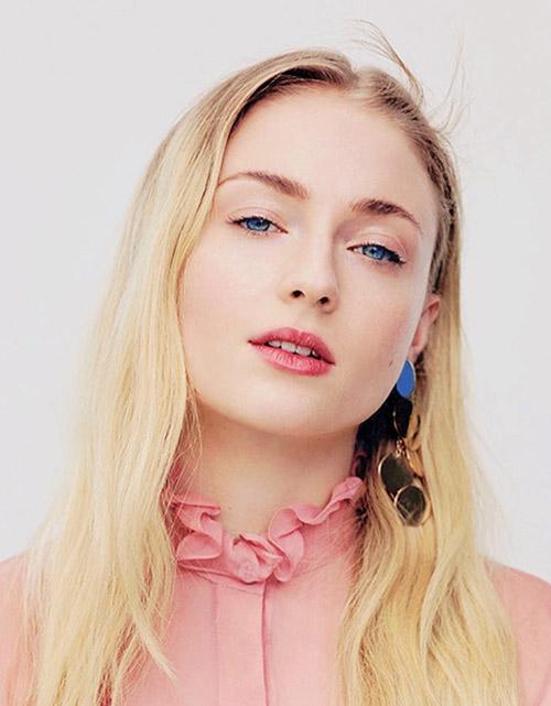 26 Most Beautiful Faces In The World – 2024 List