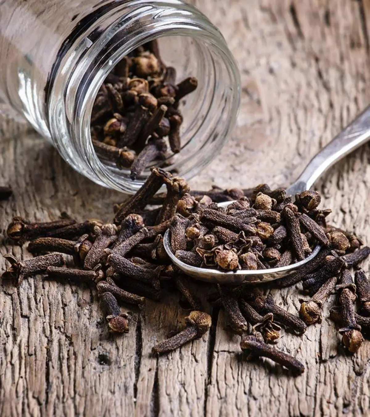Clove Oil For Toothache: 6 Easy Relief Methods To Try Now