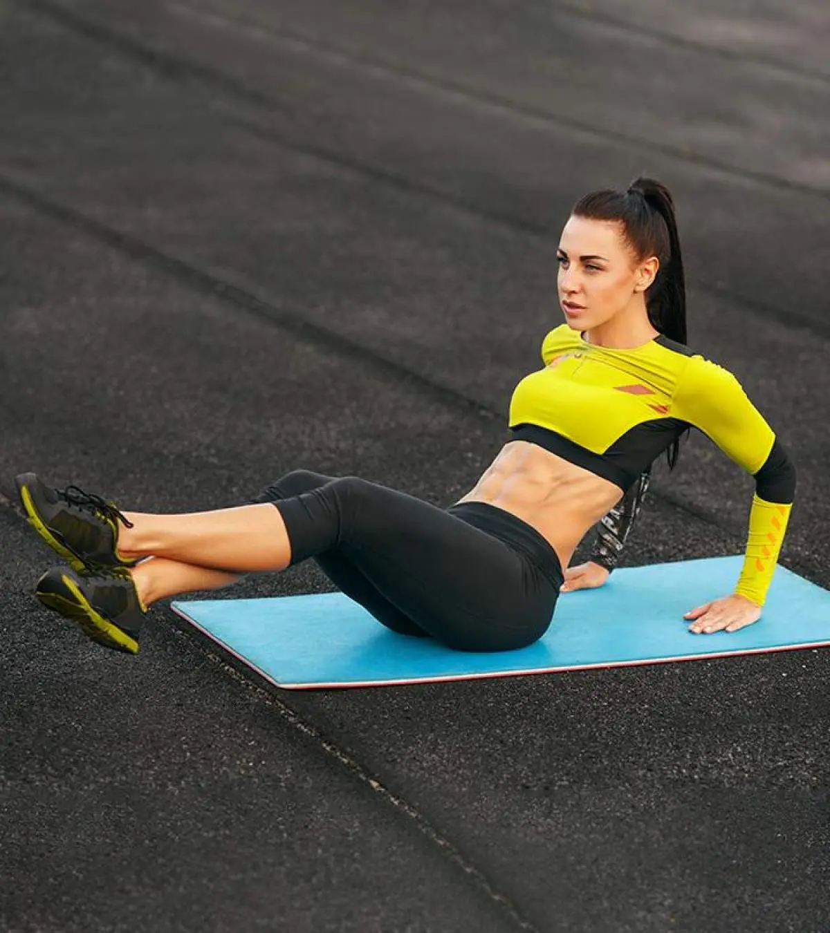 Six Pack Abs Workout For Women: 10 Best Core Exercises