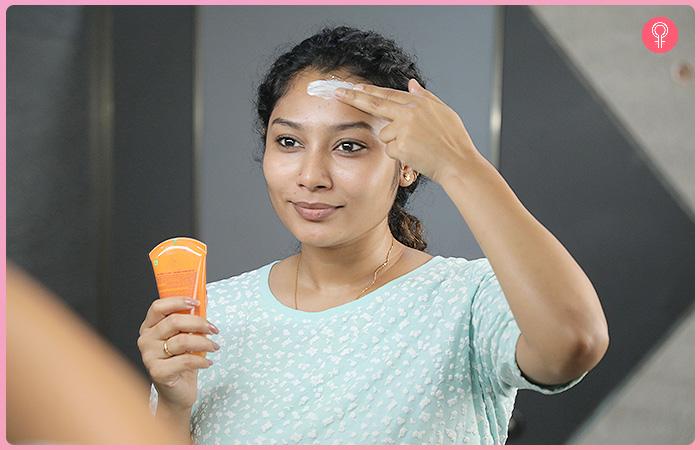 How To Apply/Re-apply Sunscreen While Wearing Makeup