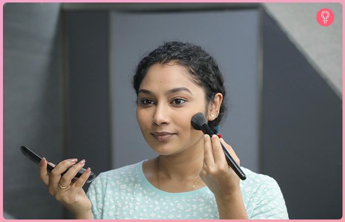 How To Apply/Re-apply Sunscreen While Wearing Makeup