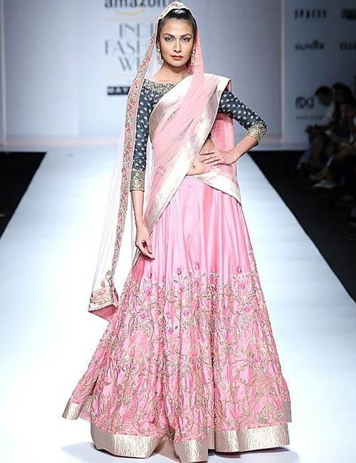 How To Wear A Dupatta – Different Types & Draping Style Ideas