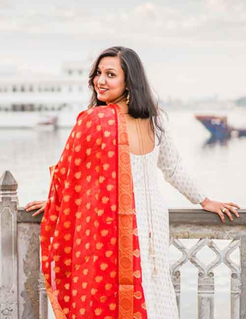 How To Wear A Dupatta – Different Types & Draping Style Ideas