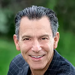 Joel Kahn, Medical Reviewer at StyleCraze