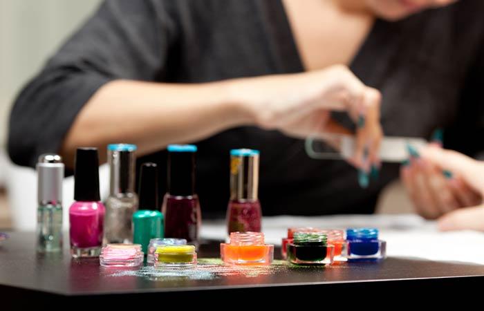 What Is Dip Powder Manicure? How To Do & Maintain It At Home