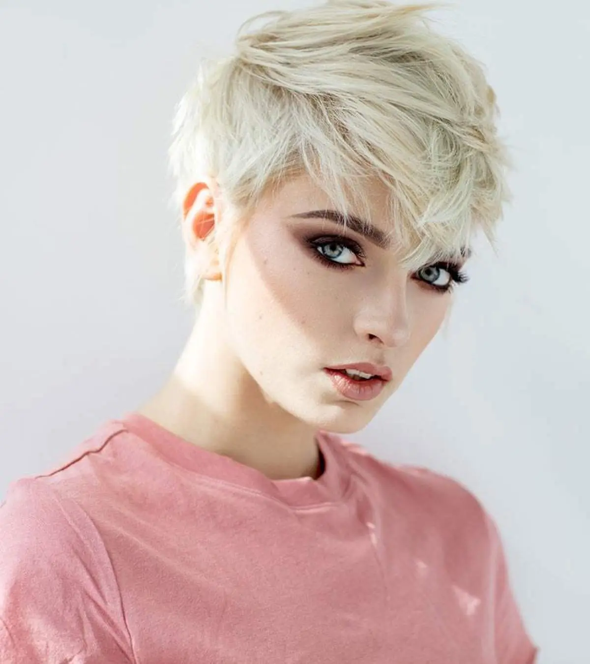 Androgynous Hairstyles: 27 Stylish Cuts To Try Now