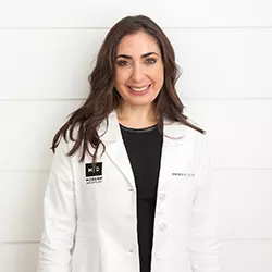 Dr. Rhonda Q. Klein, Medical Reviewer at StyleCraze