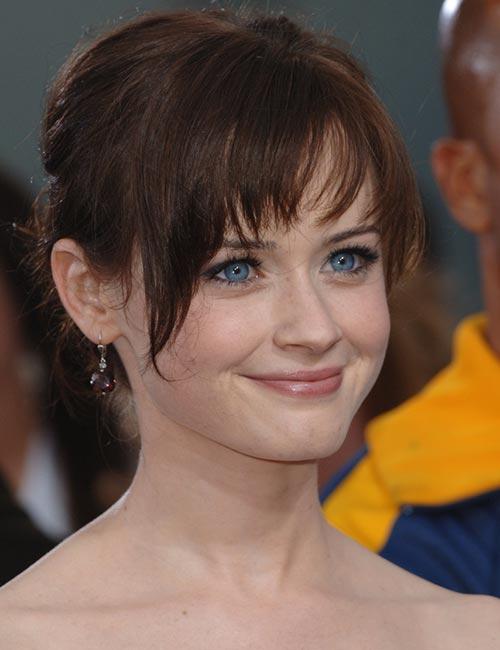 29 Beautiful Wispy Bangs To Change Up Your Hairstyles