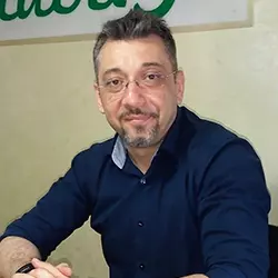 Ionut Ignat, Medical Reviewer at StyleCraze