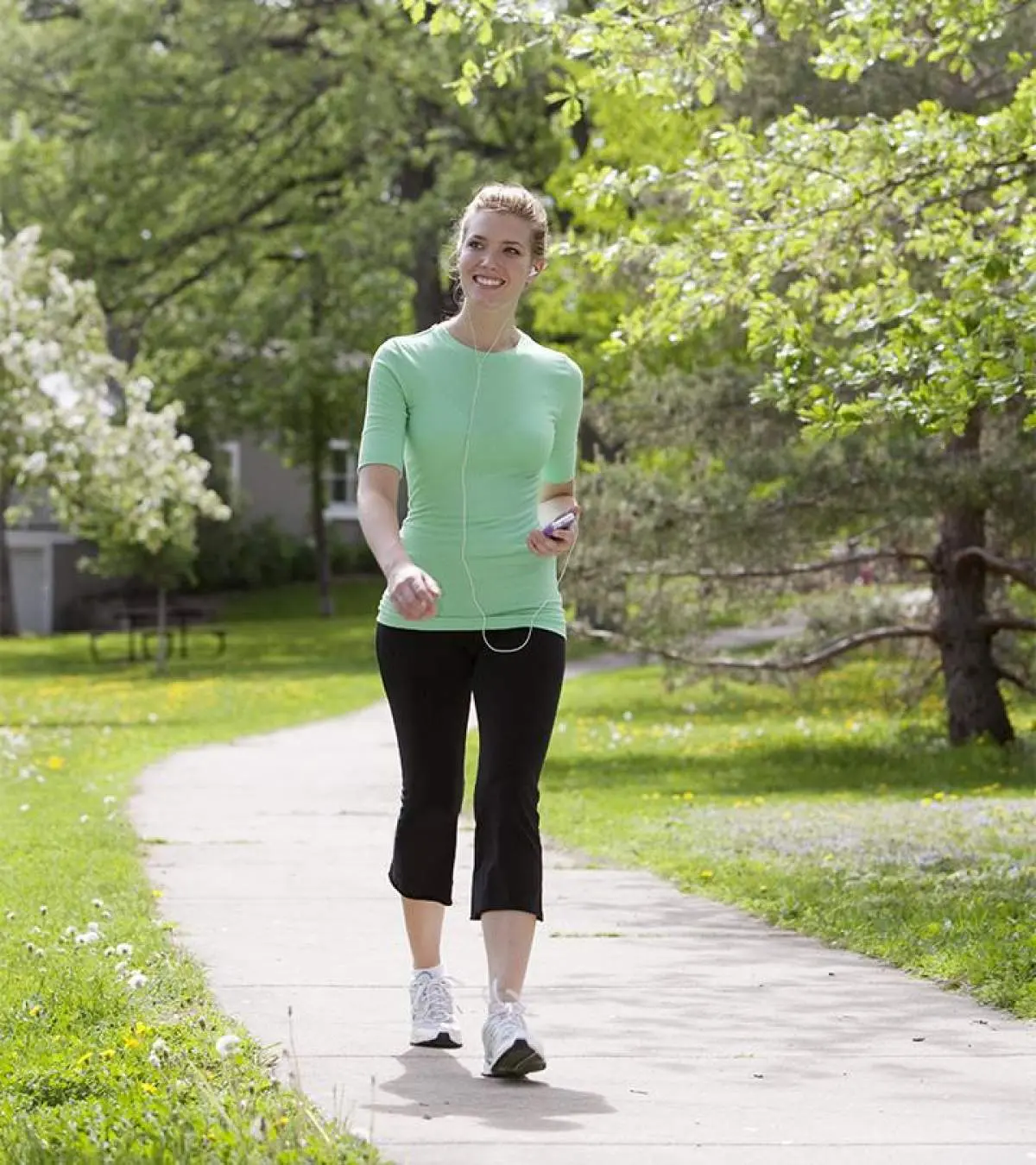 Steps to Miles Calculator: How Many Steps Are In a Mile?
