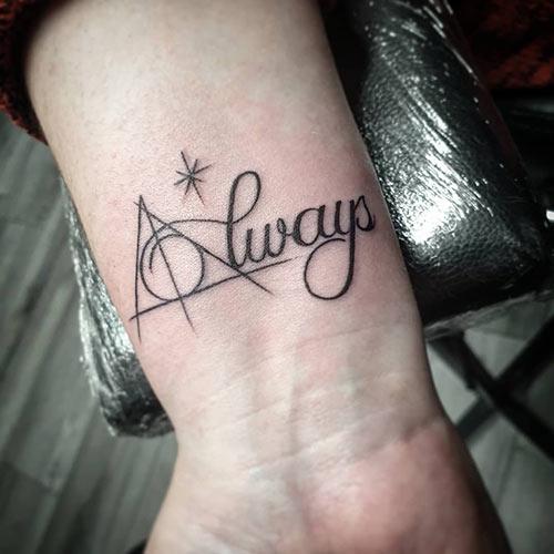 42 Triangle Tattoos For Women That Are Super Inspiring