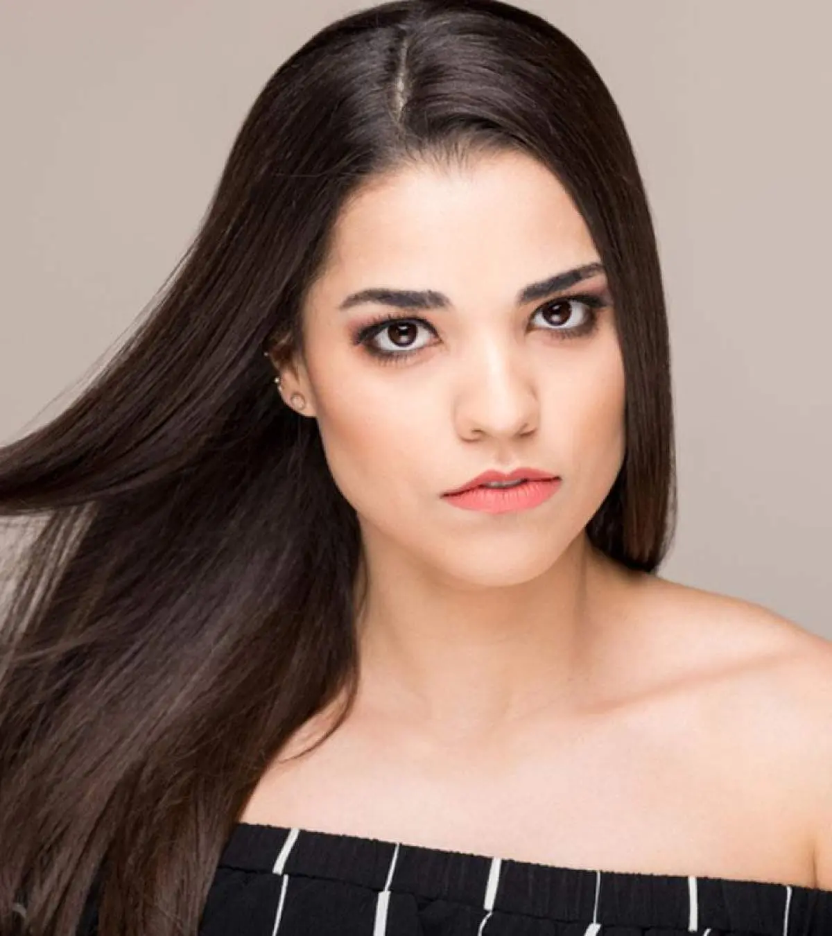 Best Products For 2B Hair: 16 Expert Picks For Frizz-Free Waves