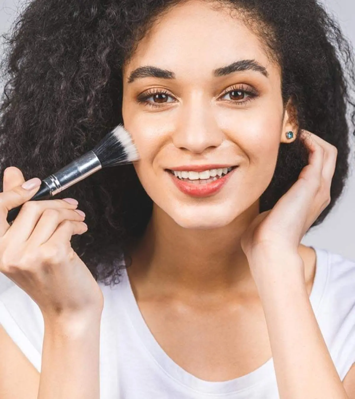 Best Non-Comedogenic Foundation: 12 Options For Acne-Prone Skin