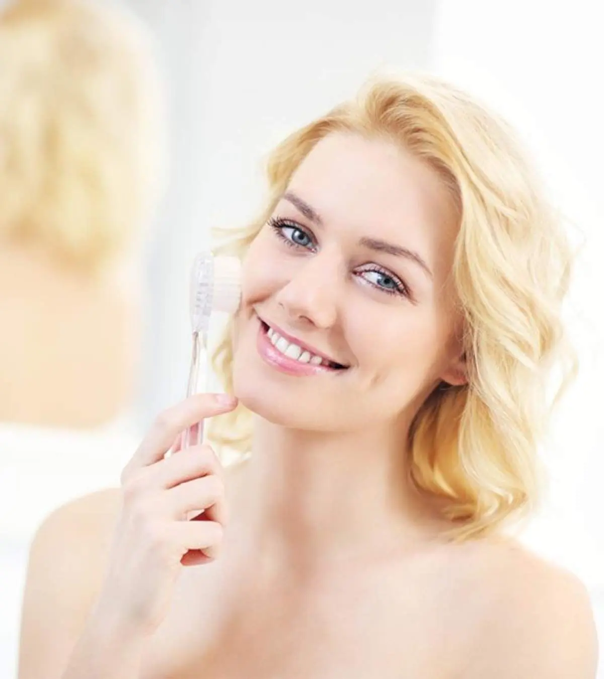 Dry Brushing Face: Benefits, How To Do It, And Dos & Don’ts