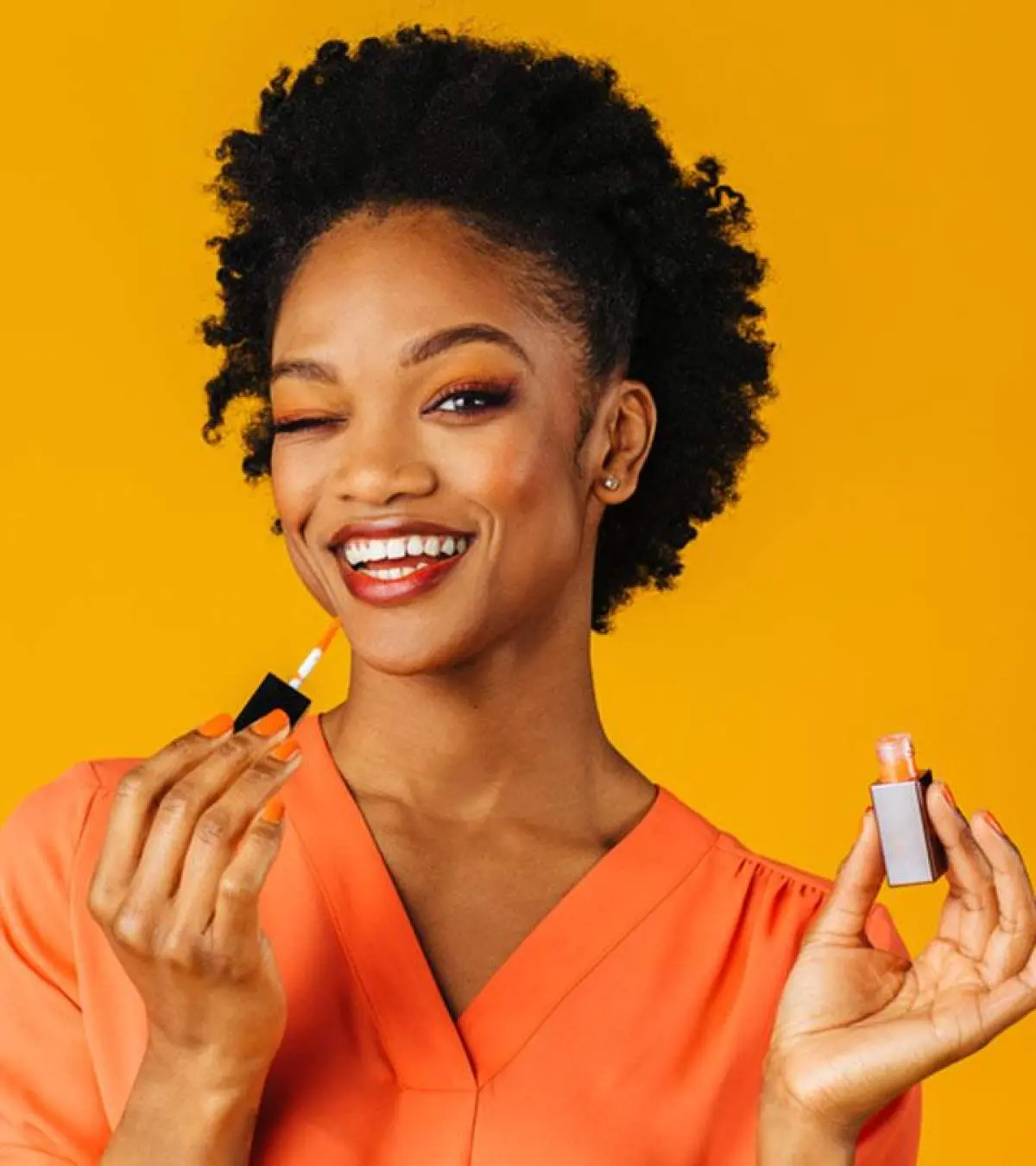 15 Best Makeup Artist-Approved Orange Lipsticks For All Skin Tones (2026)