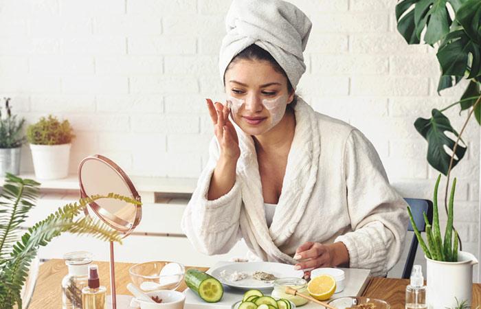 8 Best DIY Peel-Off Face Mask Recipes & Benefits For Skin