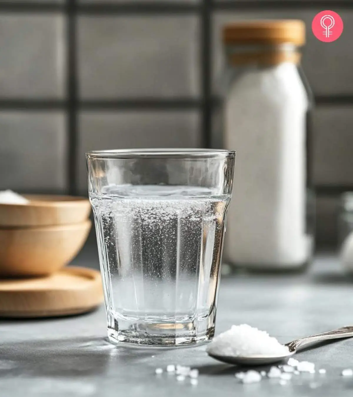 5 Benefits Of Salt Water For Skin, How To Use It & Side Effects