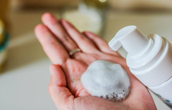 Clindamycin For Acne: How To Use, Benefits, And Side Effects