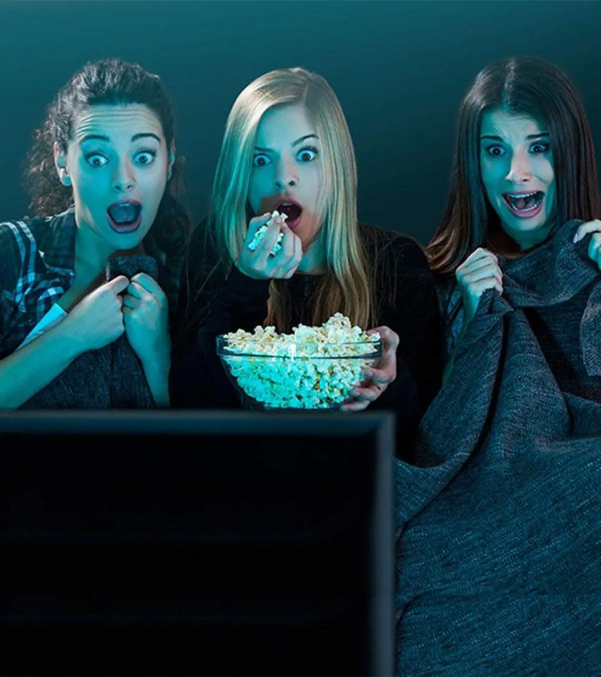 16+ Best Scary Games To Play With Friends At A Sleepover