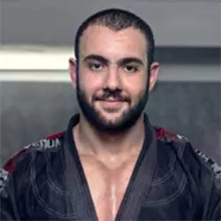 Reda Elmardi, Medical Reviewer at StyleCraze