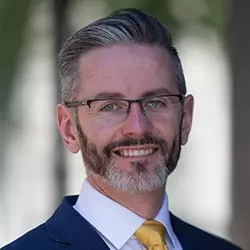 Dr. Tim Pearce, Medical Reviewer at StyleCraze