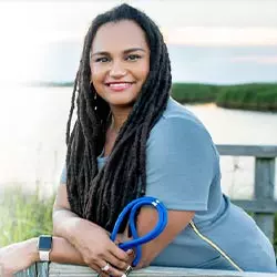 Dr. Erica Steele, Medical Reviewer at StyleCraze