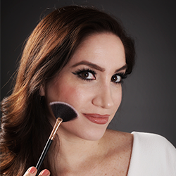 Shelly Shimoni, StyleCraze Expert Panel Member