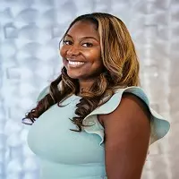 Roma Williams, StyleCraze Expert Panel Member