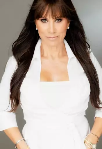 Christina Flach, StyleCraze Expert Panel Member