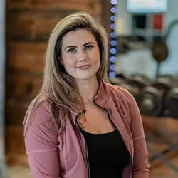 Viktoria Hamma, StyleCraze Expert Panel Member