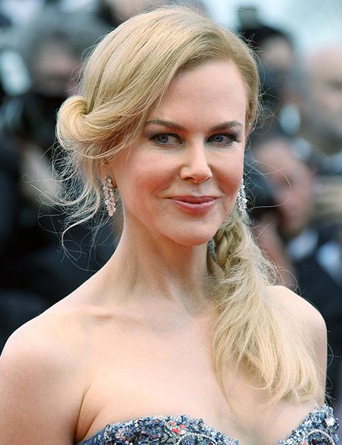 32 Best Long Hairstyles For Women Over 40