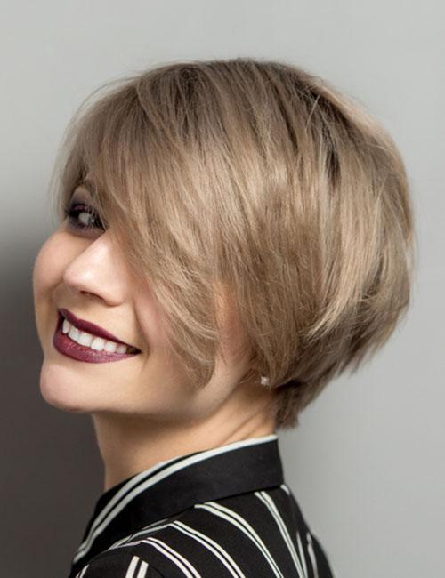 33 Chic Wedge Haircuts For Women & How To Do Them
