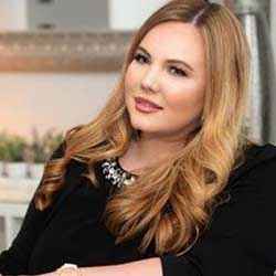 Laura Courtie, StyleCraze Expert Panel Member