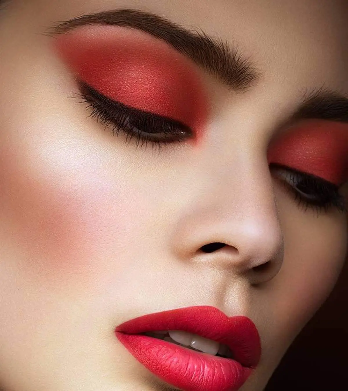 Red Eyeshadow Looks: 21 Stunning Shades To Try In 2025
