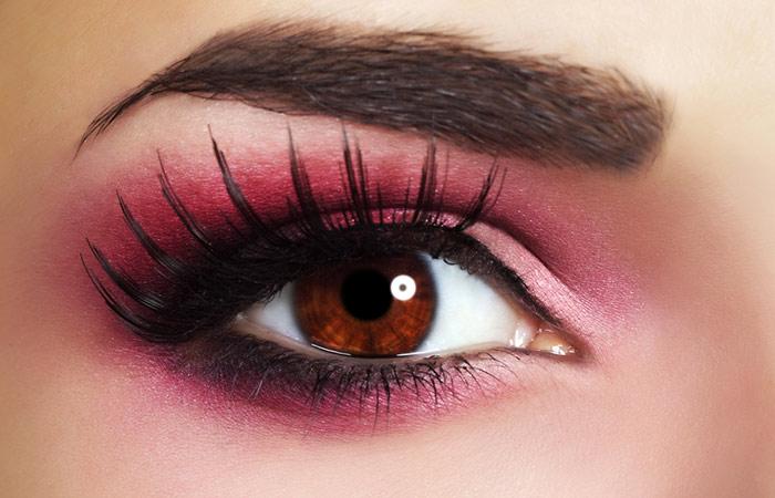 21 Stunning Red Eyeshadows Looks To Try