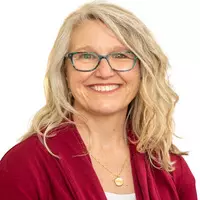 Laura Silverstein, StyleCraze Expert Panel Member