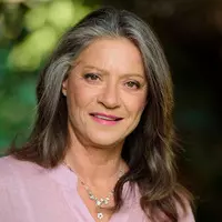 Amanda Bennallack, StyleCraze Expert Panel Member